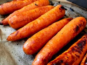 Morcovi caramelizați - o altfel de garnitură - Mâncarea, bat-o vina